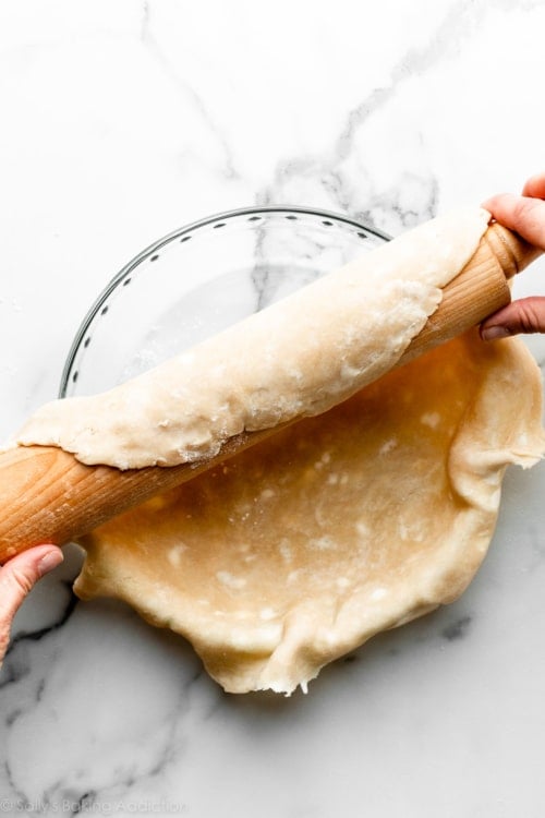 How to Crimp & Flute Pie Crust (Video) (VIDEO) - Sally's Baking