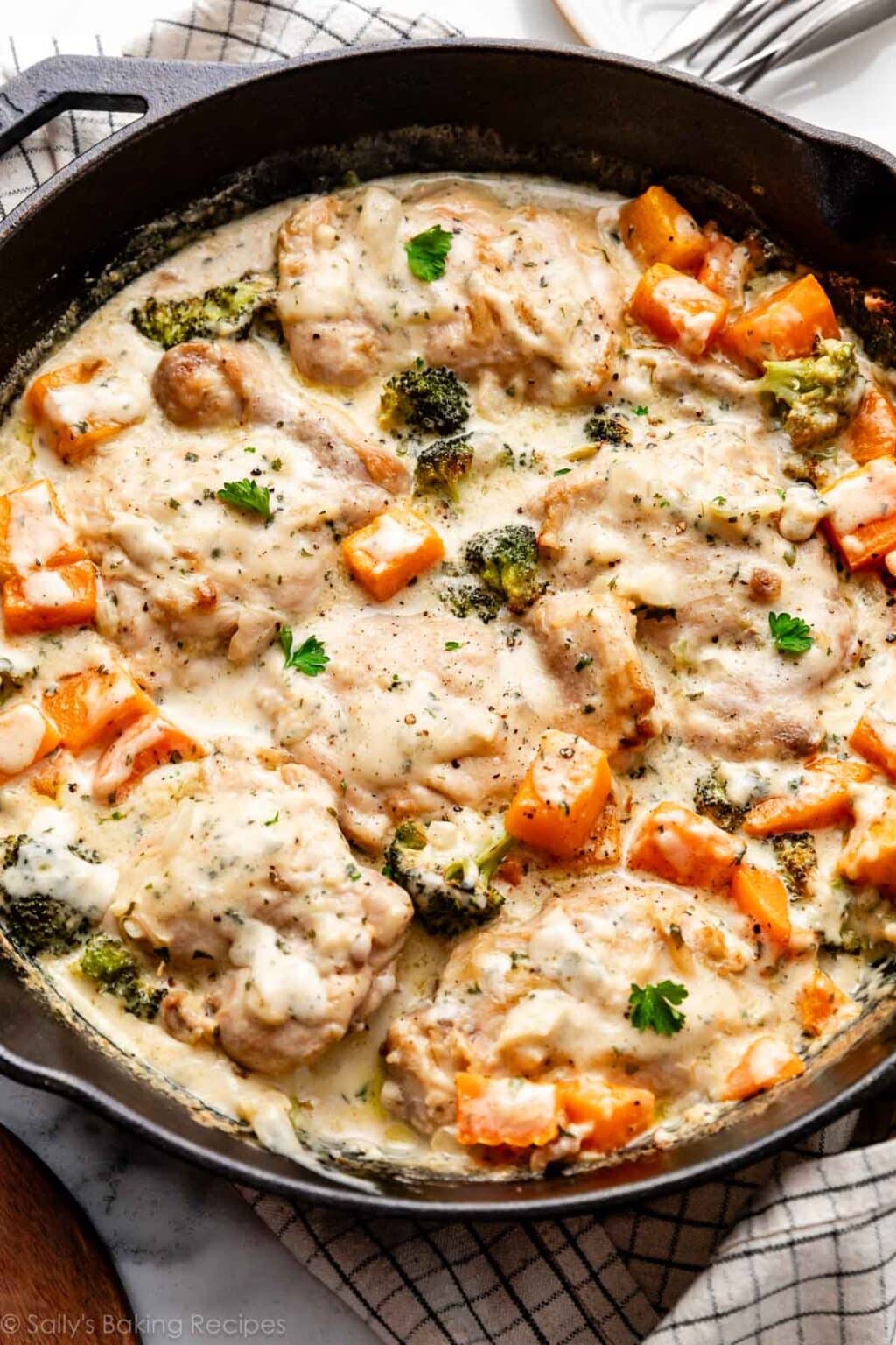 Creamy Garlic Chicken & Vegetables - Sally's Baking
