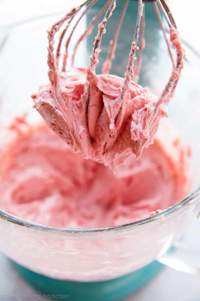 How to Make Swirled Frosting. - Sally's Baking Addiction