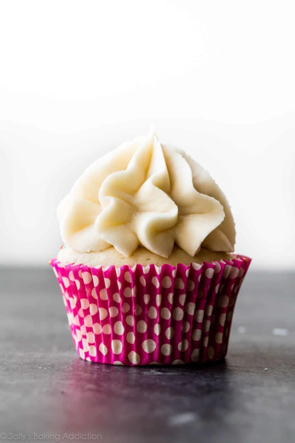 5 Easy Piping Tips (Video) - Sally's Baking