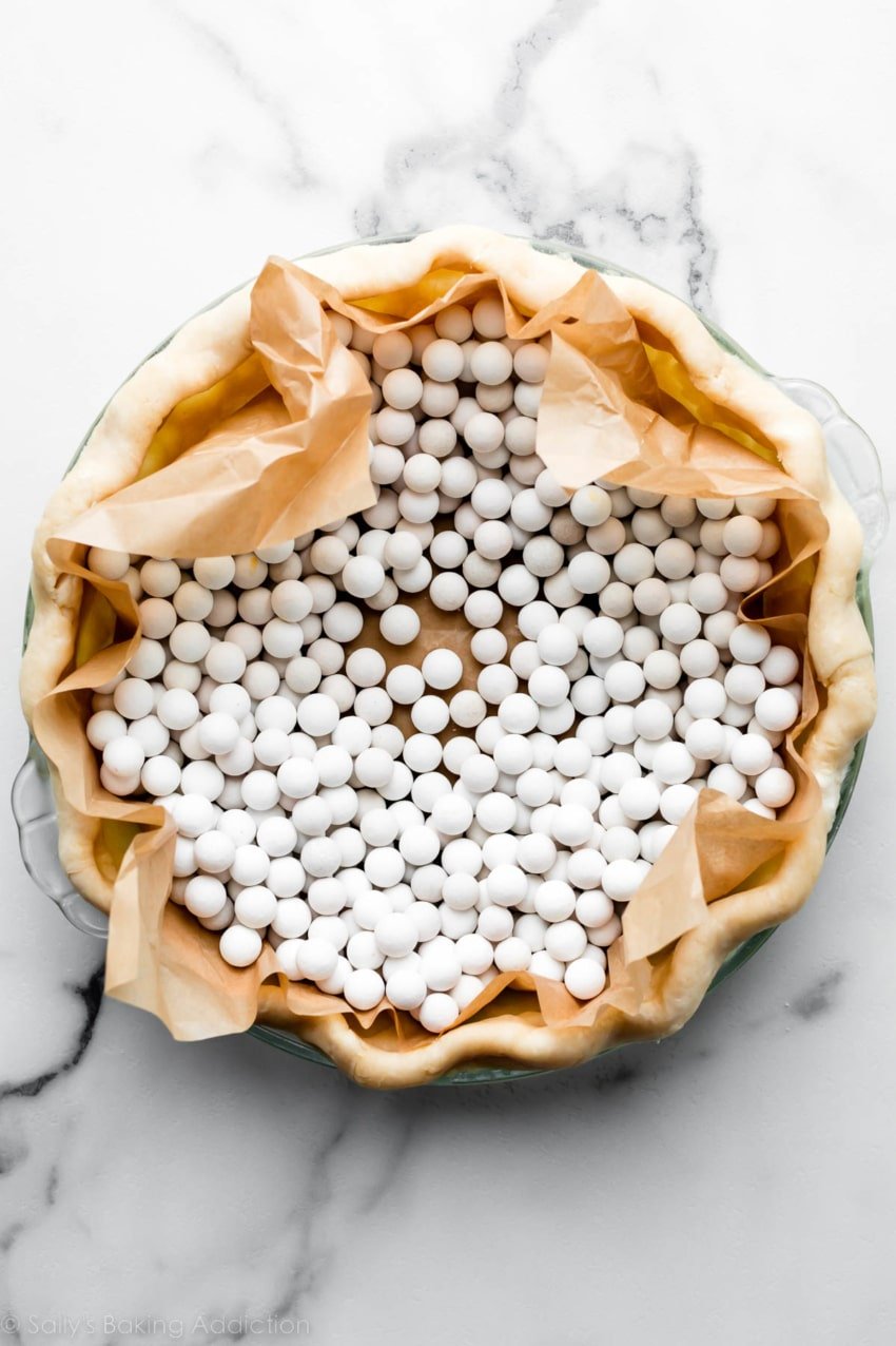 How to Par-Bake Pie Crust (Video) - Sally's Baking